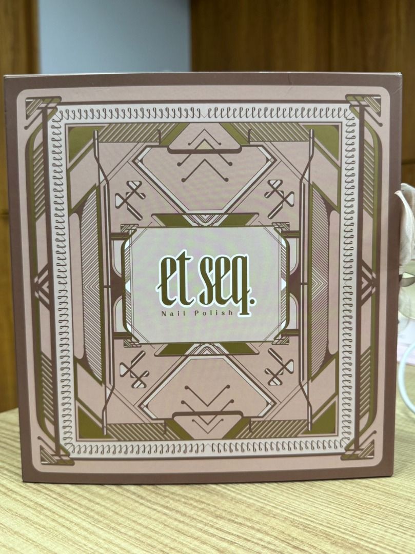 【et seq】小樂吳思賢甜蜜聯名指彩 交換禮物 全新現貨, 香水、美妝、保養, 美甲、手部保養在旋轉拍賣