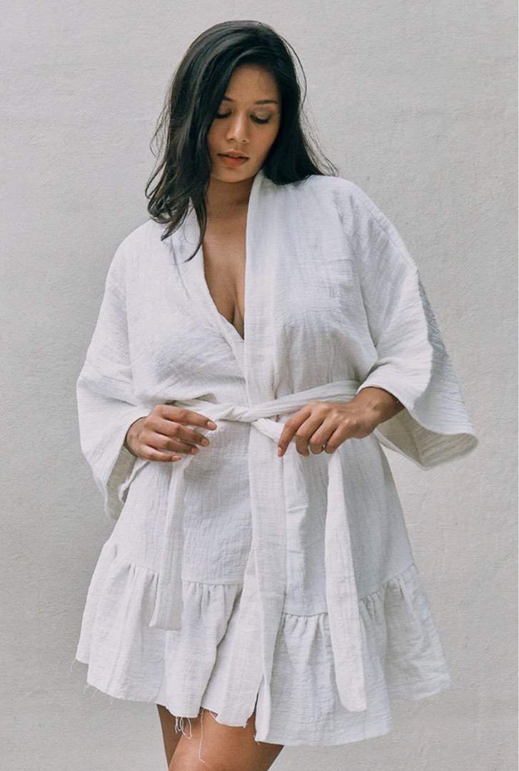 Float Aparri Robe (Ivory), Women's Fashion, Dresses & Sets, Dresses on ...