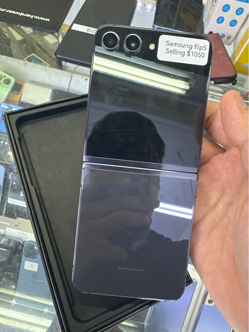Galaxy Z Flip 5 Graphite 512GB, Mobile Phones & Gadgets, Mobile Phones ...