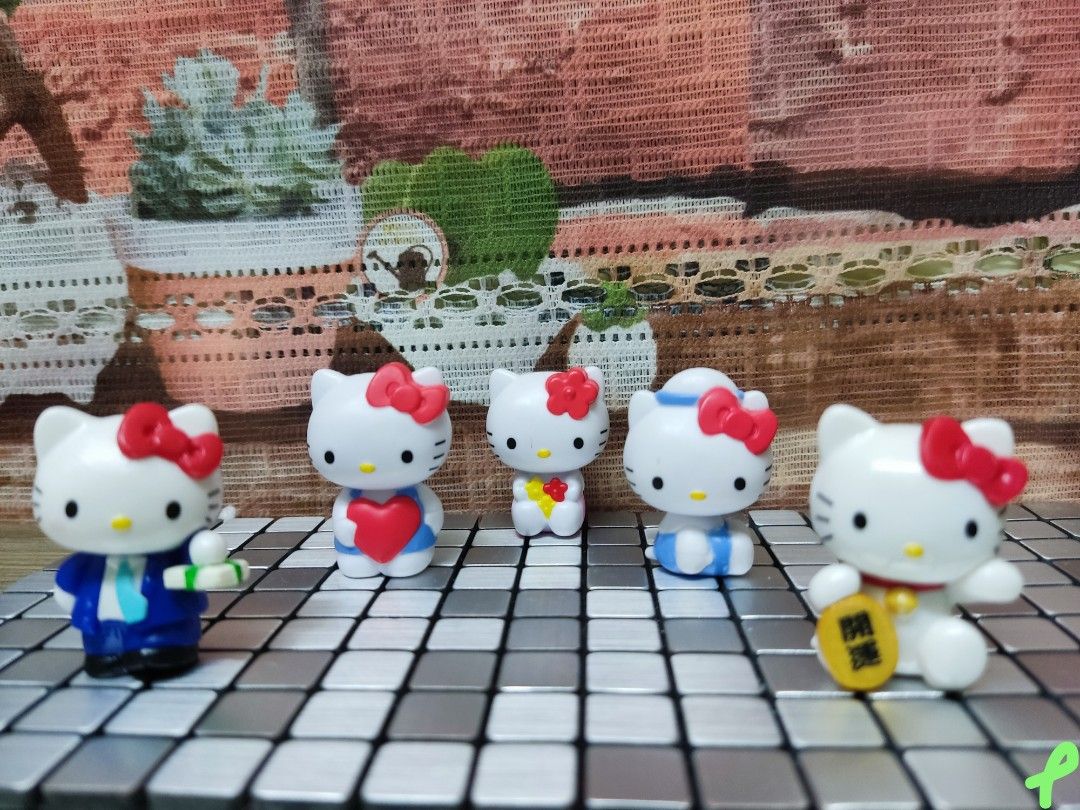 Hello Kitty Figure, Hobbies & Toys, Toys & Games on Carousell