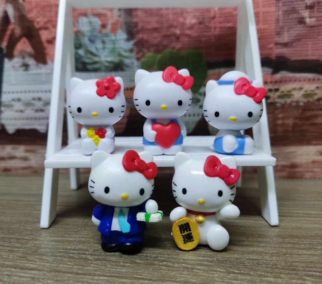 Hello Kitty Figure, Hobbies & Toys, Toys & Games on Carousell