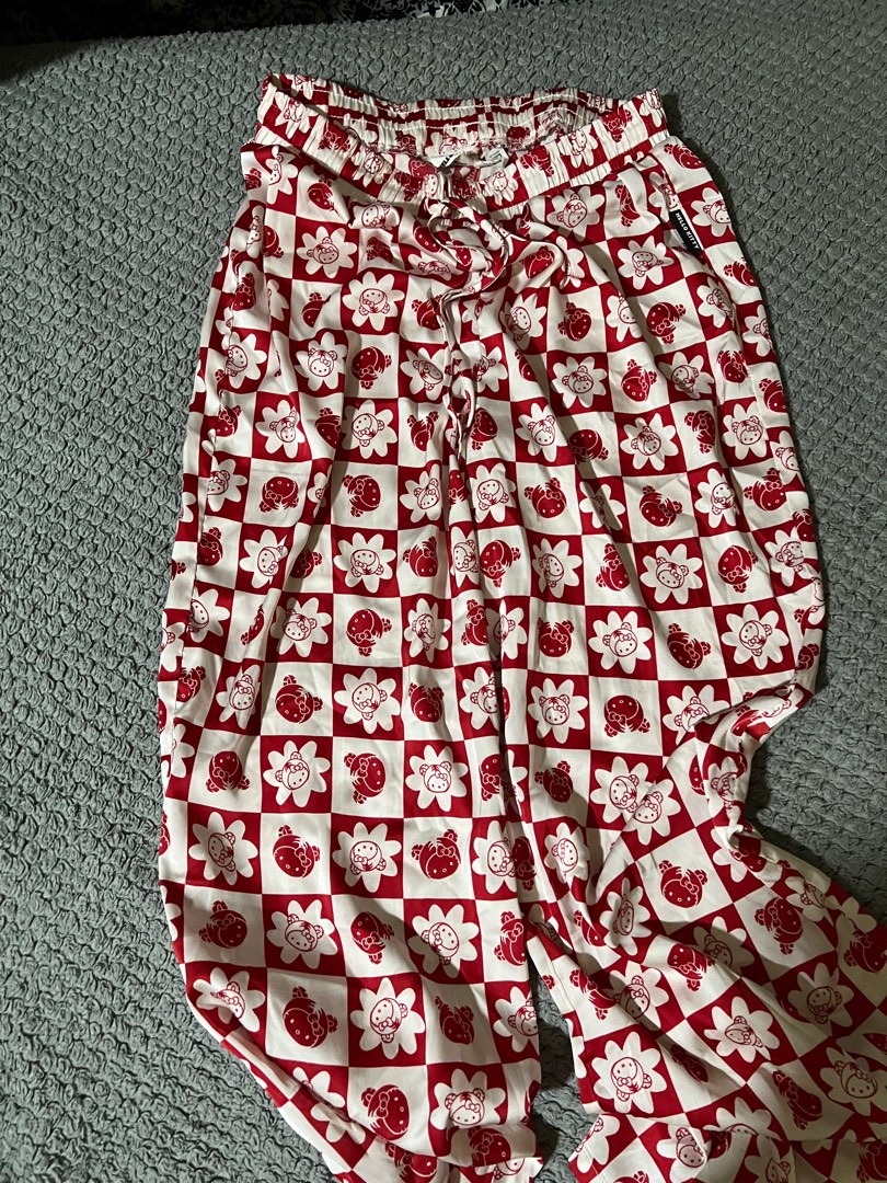 Hello kitty pants, Women's Fashion, Bottoms, Other Bottoms on Carousell