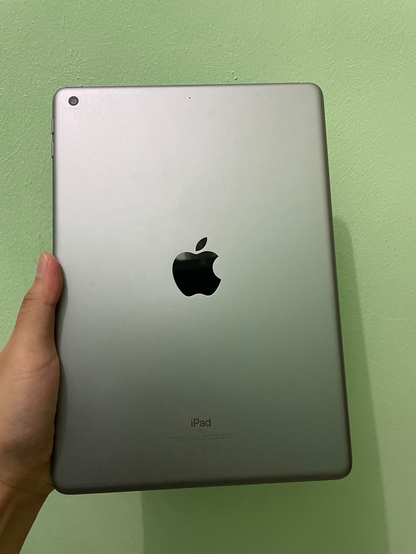 iPad 6th Gen + 1st Gen Apple Pencil, Mobile Phones & Gadgets, Tablets, iPad on Carousell