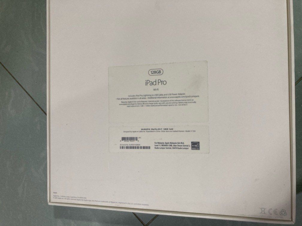 iPad Pro box, Mobile Phones & Gadgets, Tablets, iPad on Carousell
