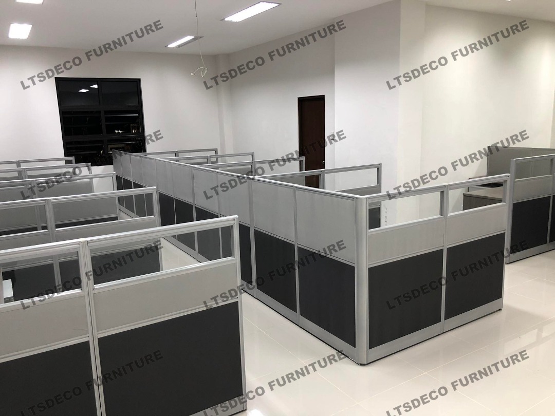 LAMINATED L-SHAPE TABLE WITH FABRIC AND GLASS PARTITION OFFICE ...