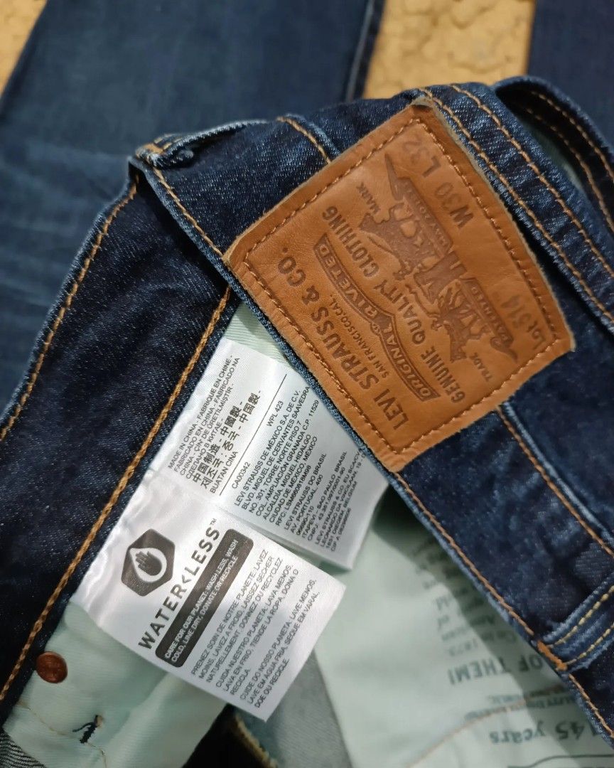 Levis 514 selvege jeans, Men's Fashion, Bottoms, Jeans on Carousell