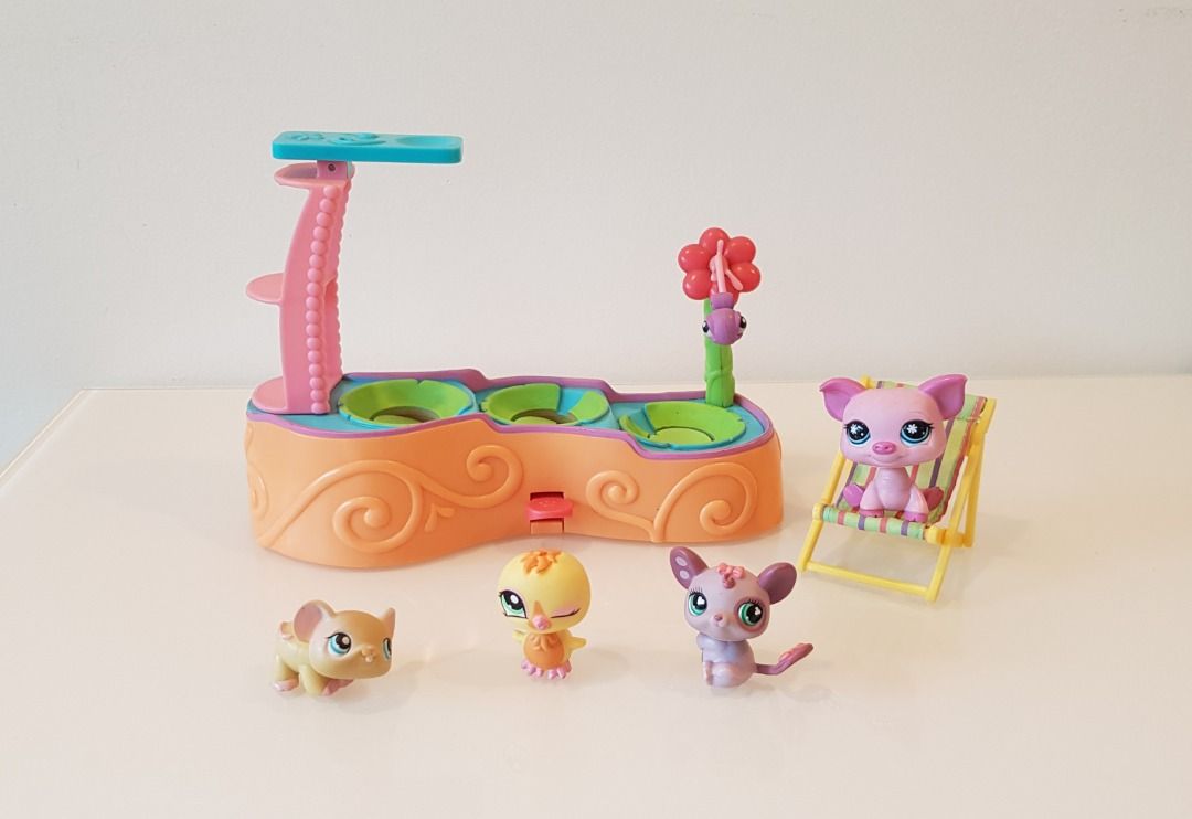 LPS Littlest Pet Shop Pool with 4 Authentic Pets, Hobbies & Toys, Toys ...
