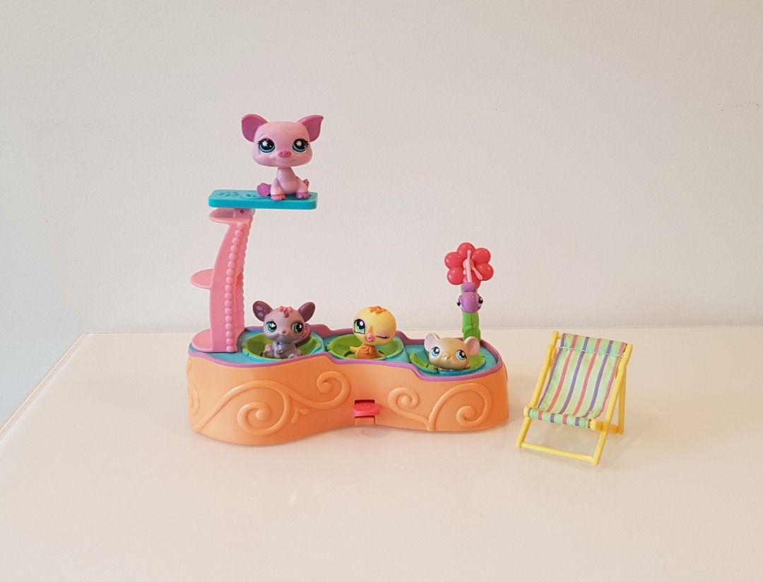 LPS Littlest Pet Shop Pool with 4 Authentic Pets, Hobbies & Toys, Toys ...