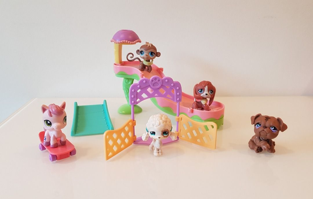 LPS Littlest Pet Shop Slide with 4 Authentic Pets (#881, #567, #730 ...