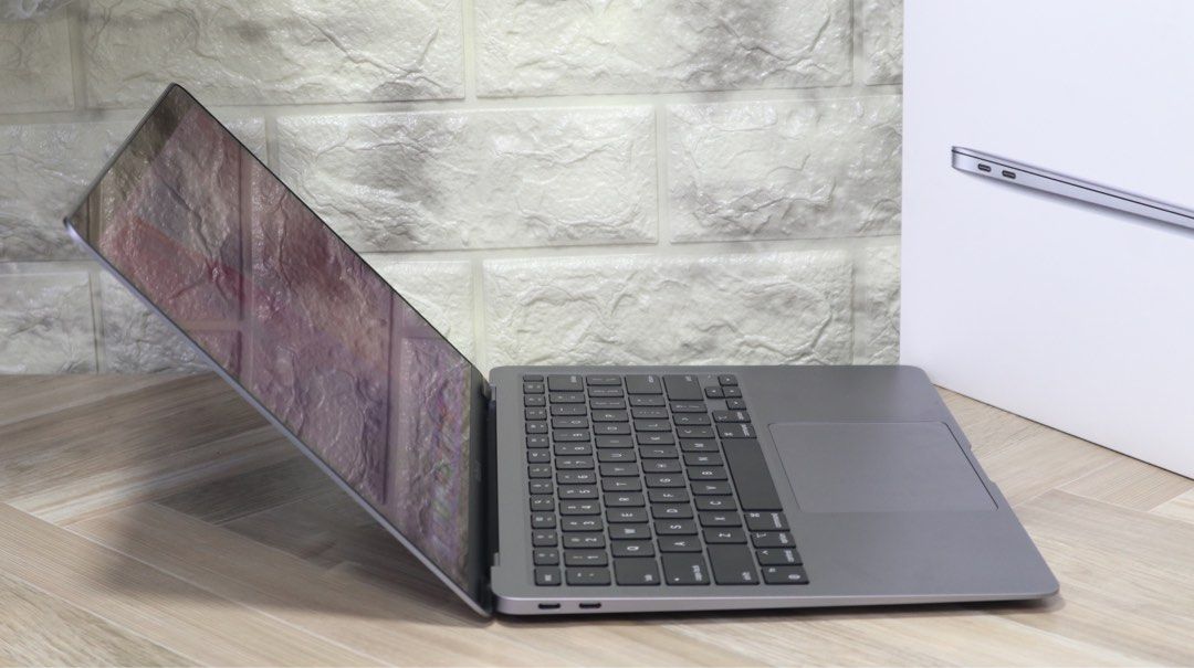 MACBOOK AIR (M1 ,2020) 8GB RAM/256GB SSD/13INCH wBOX 42 Cycle count, Computers & Tech, Laptops ...