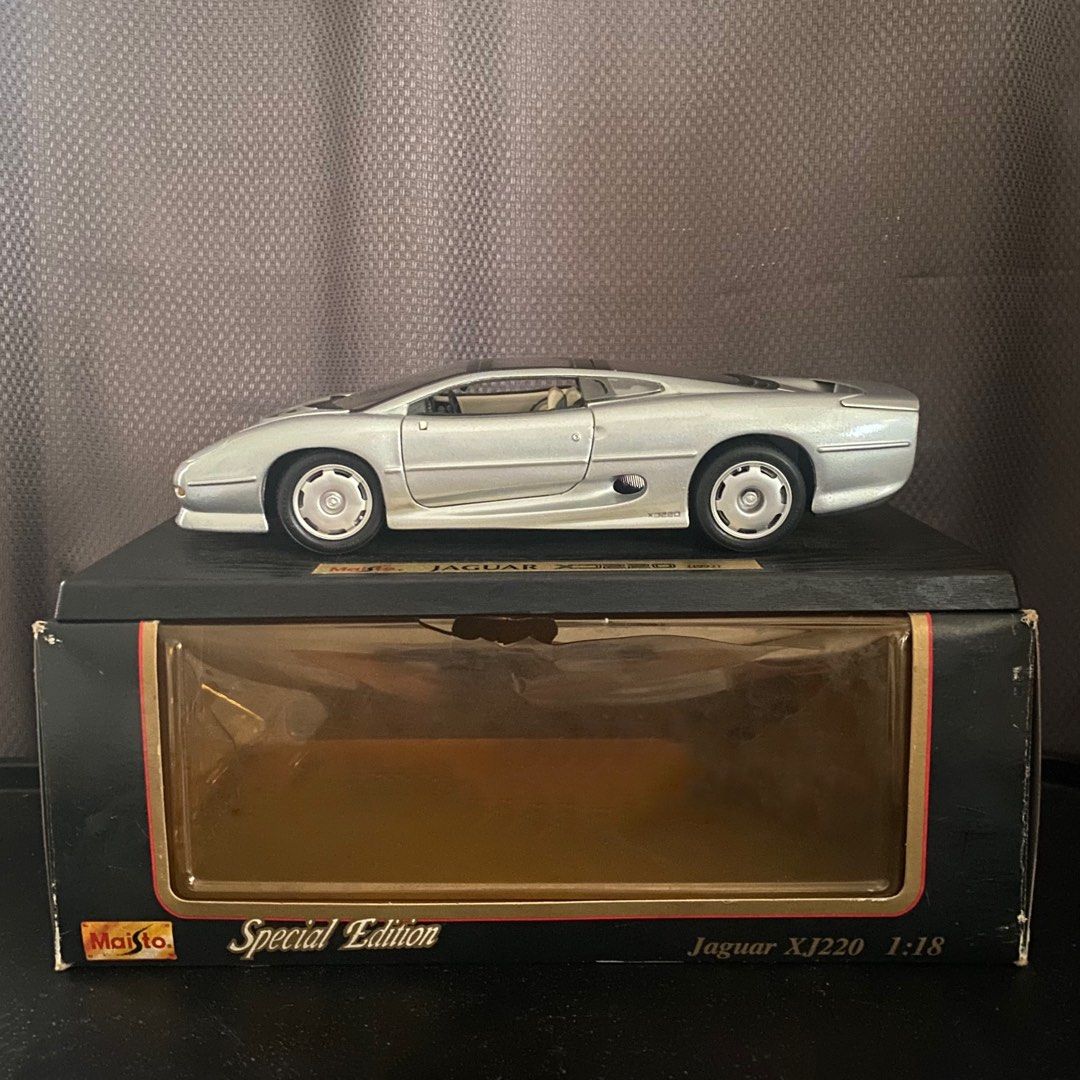 MAISTO SPECIAL EDITION 1:18 JAGUAR XJ220 IN SILVER (1992), Hobbies & Toys, Memorabilia ...