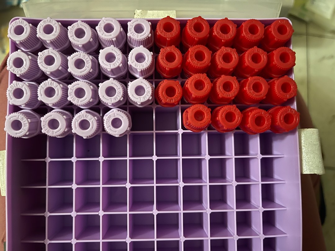 Microtainer (red/purple) [expired], Health & Nutrition, Medical ...