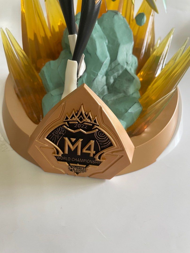 MLBB Beatrix M4 Statue Figurine - (Mobile Legends), Hobbies & Toys ...