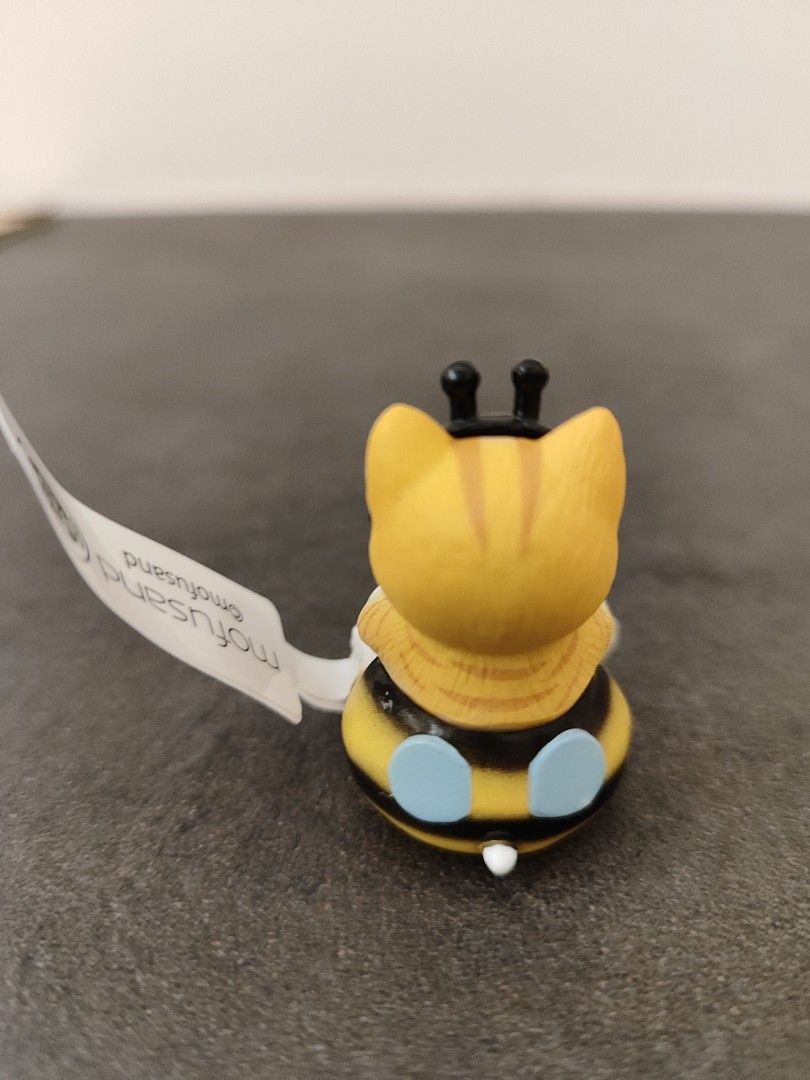 Mofusand cat bee & Mofusand cat cow figurines+++ New+++, Hobbies & Toys ...