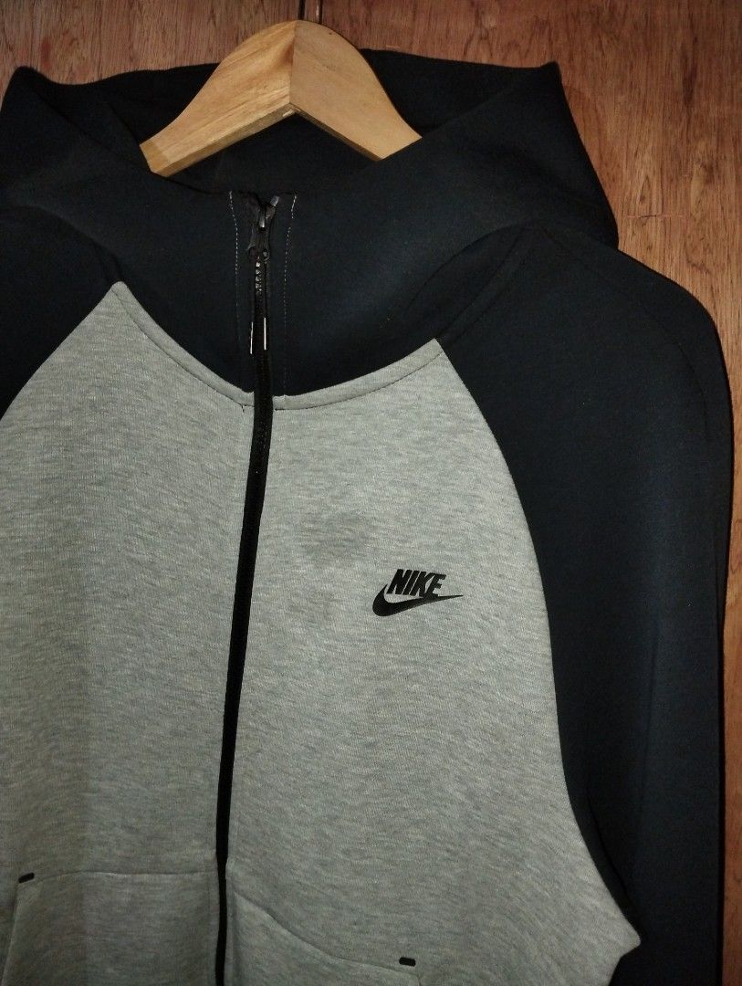 Nike Tech Fleece Two-tone, Men's Fashion, Tops & Sets, Hoodies on Carousell