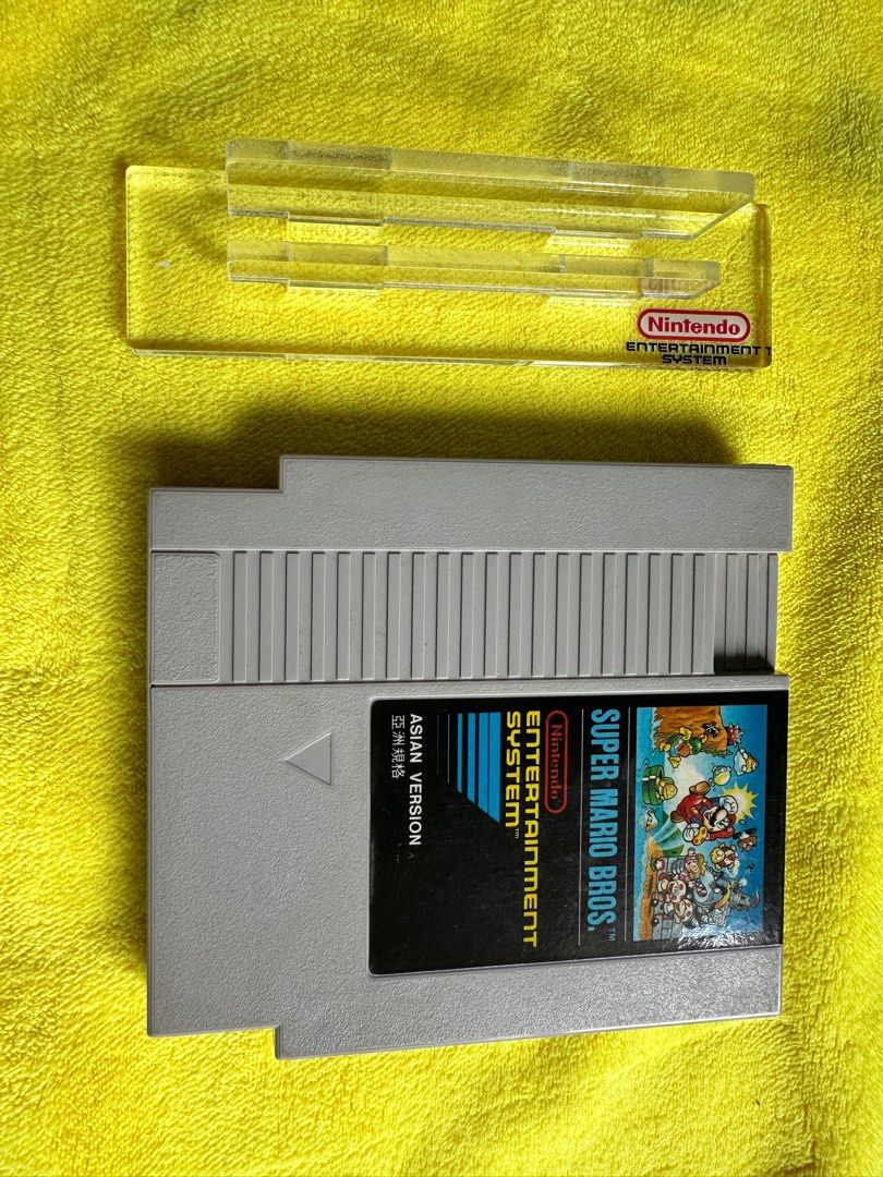 Nintendo NES Super Mario Bros game cartridge with display stand, Video ...