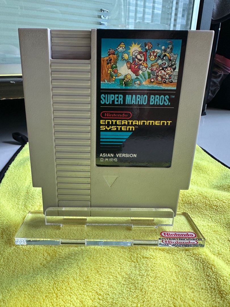Nintendo NES Super Mario Bros game cartridge with display stand, Video ...