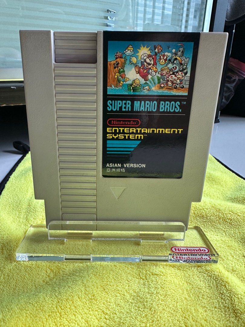 Nintendo NES Super Mario Bros game cartridge with display stand, Video ...