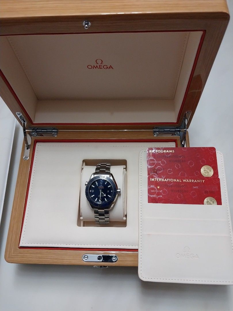 Omega Seamaster Automatic Calibre 8520, Luxury, Watches on Carousell