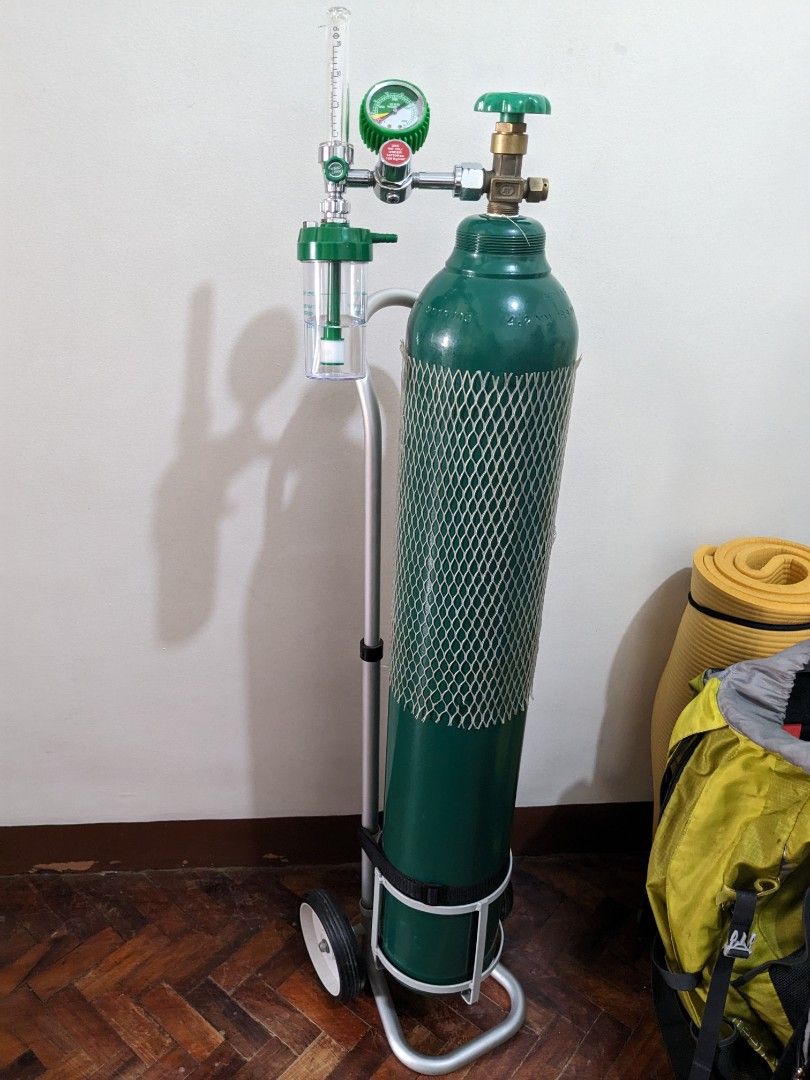 Oxygen Tank 20lbs w/ regulator, Health & Nutrition, Medical Supplies ...