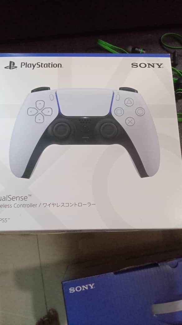 PlayStation 5 Japan Set/Ps5/Disc 2 controllers , Video Gaming, Video ...