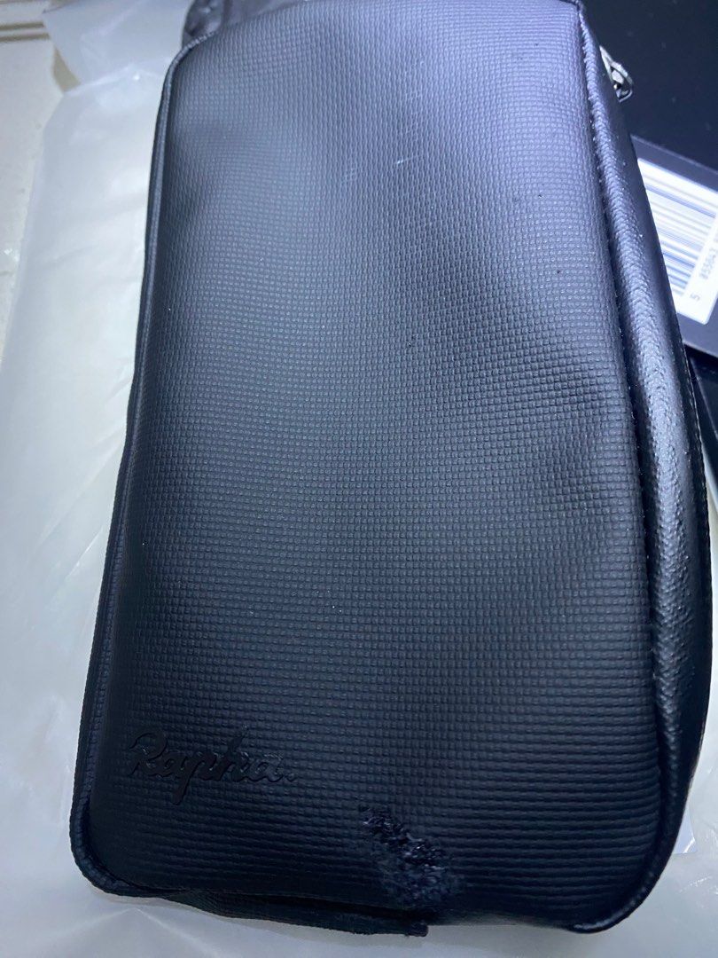 Rapha Rainproof Essentials Case - Large, Sports Equipment, Bicycles & Parts, Bicycles on Carousell