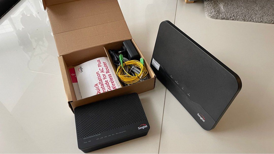 Singtel WIFI optical and mesh router, Computers & Tech, Parts ...