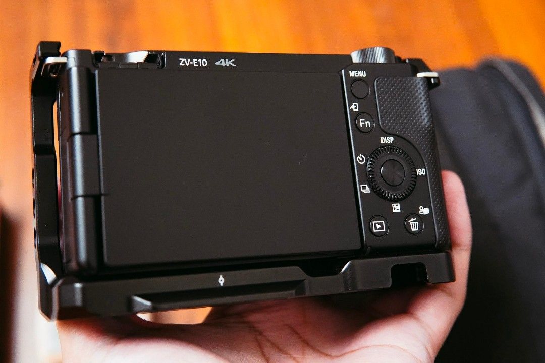 Sony ZVE-10, Photography, Cameras on Carousell