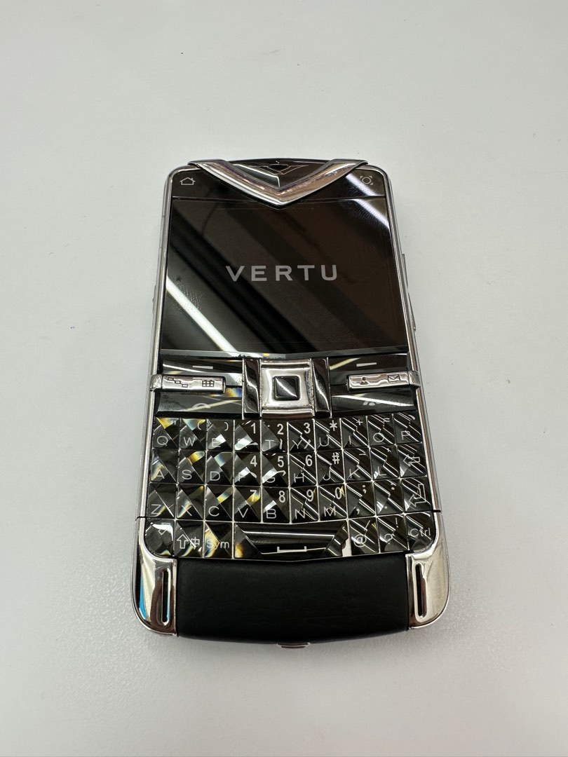 Vertu constellation quest, Mobile Phones & Gadgets, Mobile Phones ...