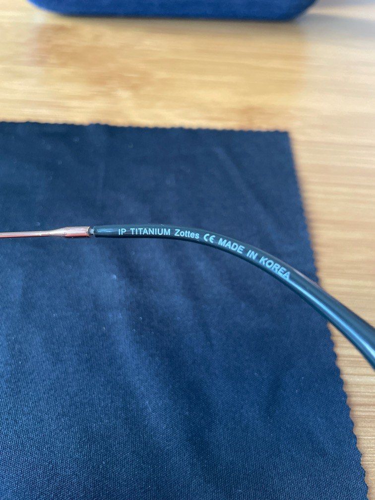 ZOTTES 新鏡架（淺綠色）, 女裝, 手錶及配件, 眼鏡 - Carousell