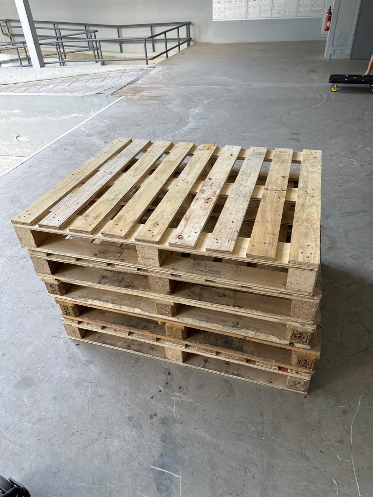 4 x Free pallets, Furniture & Home Living, Furniture, Other Home ...