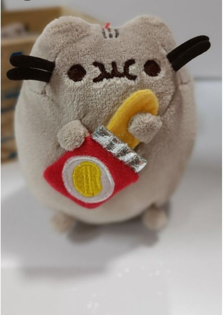 Assorted Pusheen - Free with purchase of BIG Pusheen, Hobbies & Toys ...