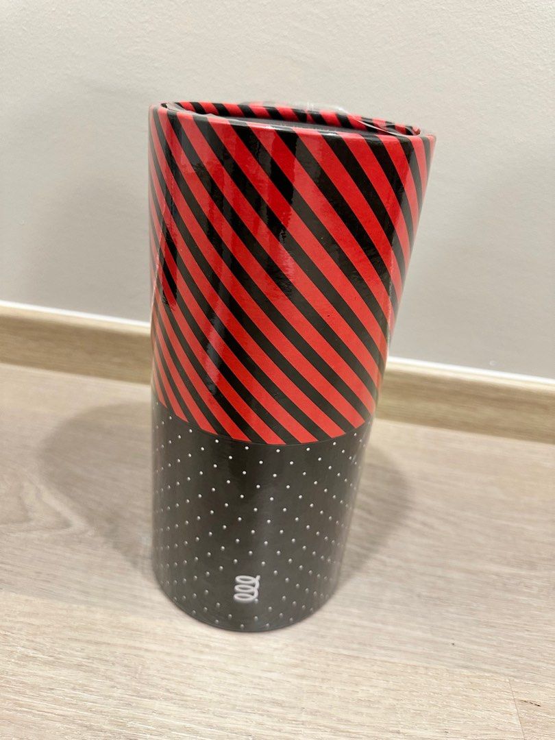 Beam: The smart projector that fits in any light socket, TV & Home ...