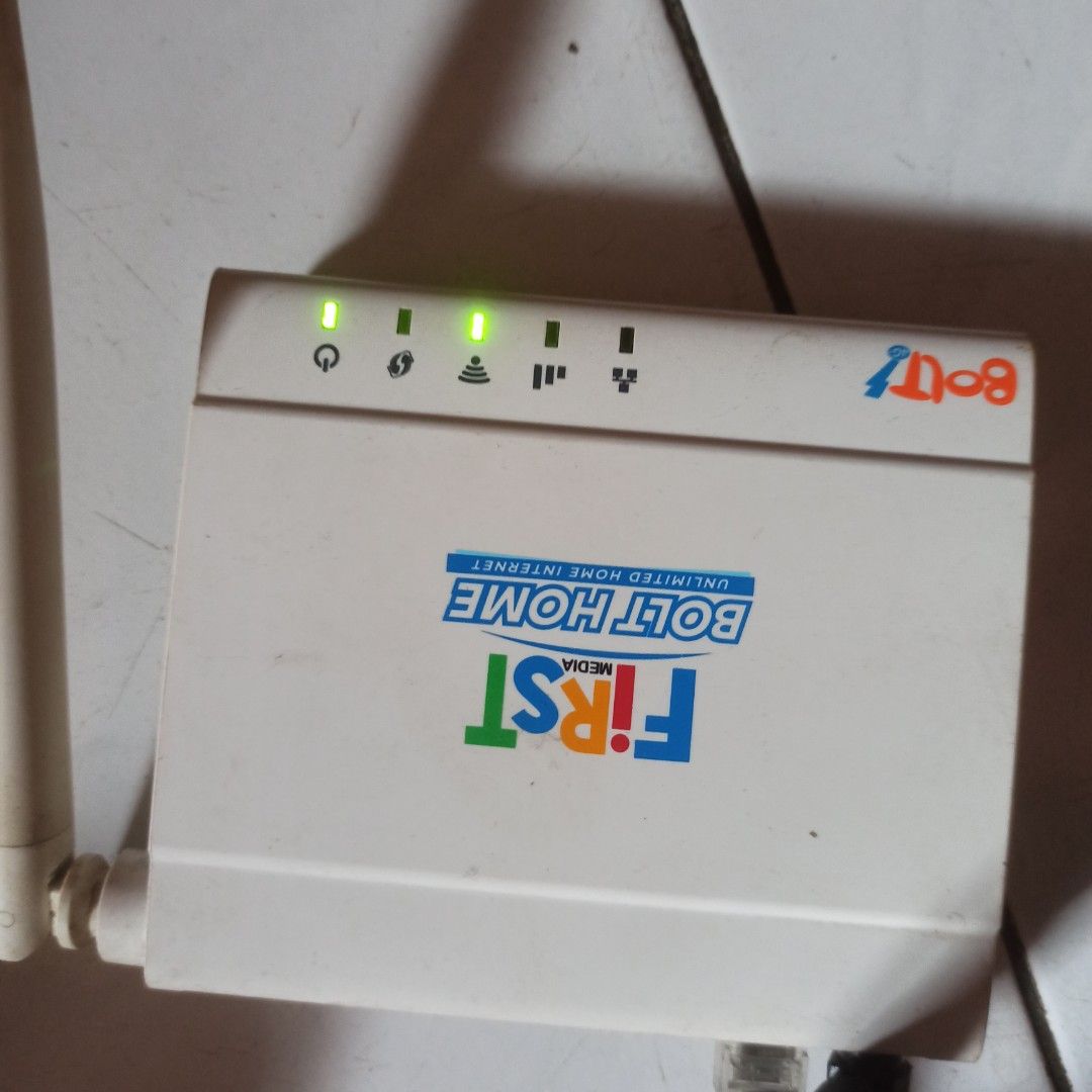Bolt Home Modern BL400 Router BL401 4G, Elektronik, Bagian Komputer ...