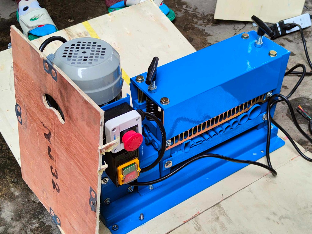 Cable Wire Stripper Machine Ready to Pick Up/Deliver, Commercial ...
