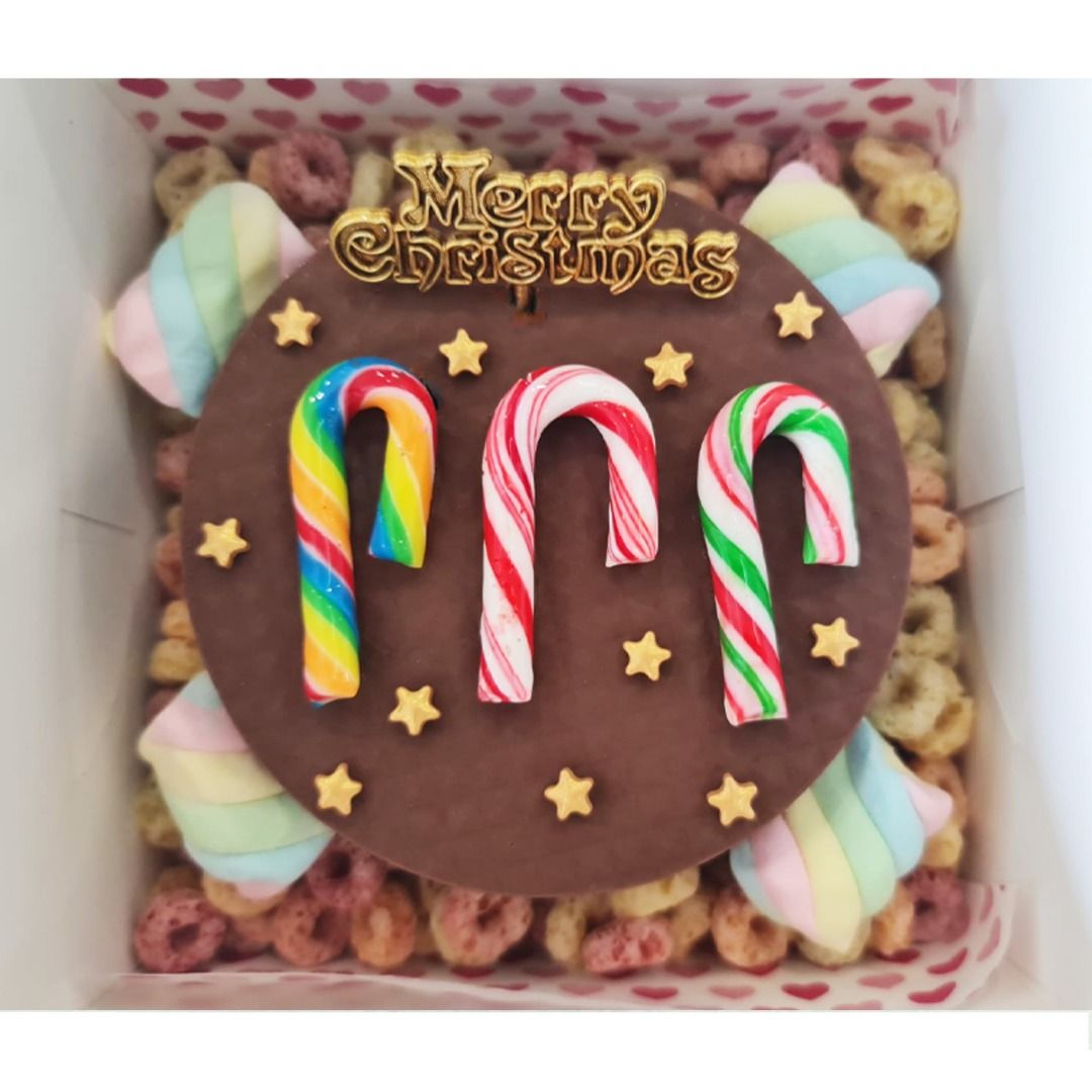 Candy Canes Chocolate Smash Pinata Cake, Food & Drinks, Homemade Bakes ...