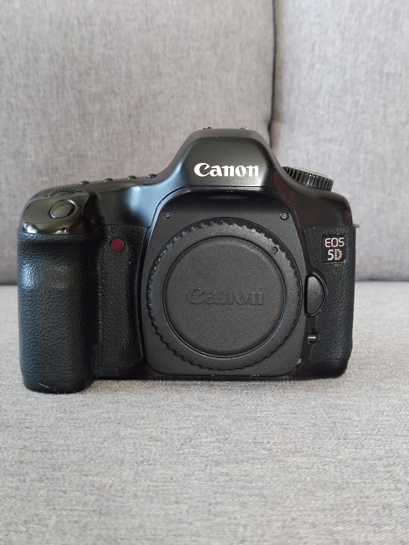 Canon 5D mk1 mark 1 body, Photography, Cameras on Carousell