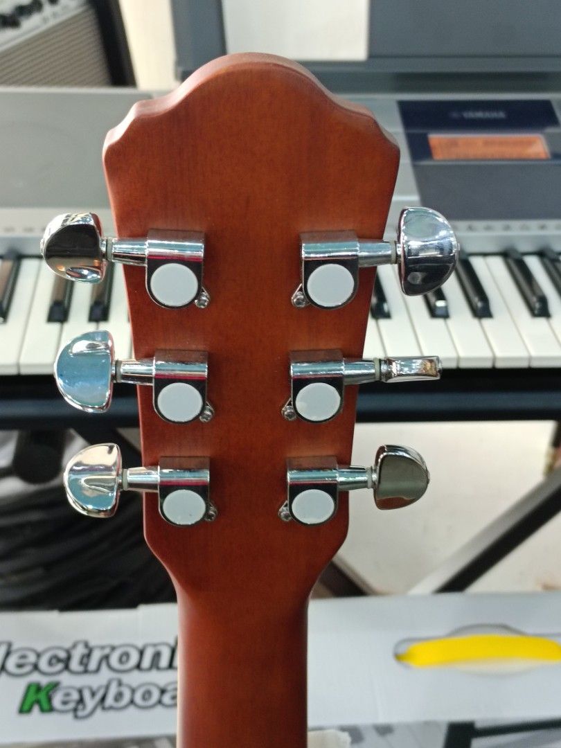 CARAVAN MUSIC ACOUSTIC GUITAR, Hobbies & Toys, Music & Media, Musical ...