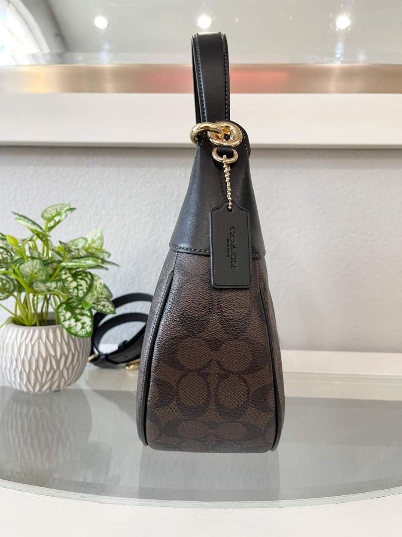 COACH Mara Hobo In Signature Canvas, Women's Fashion, Bags & Wallets ...