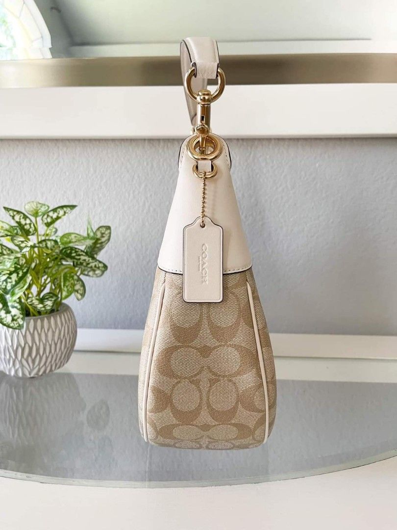 COACH Mara Hobo In Signature Canvas, Women's Fashion, Bags & Wallets ...
