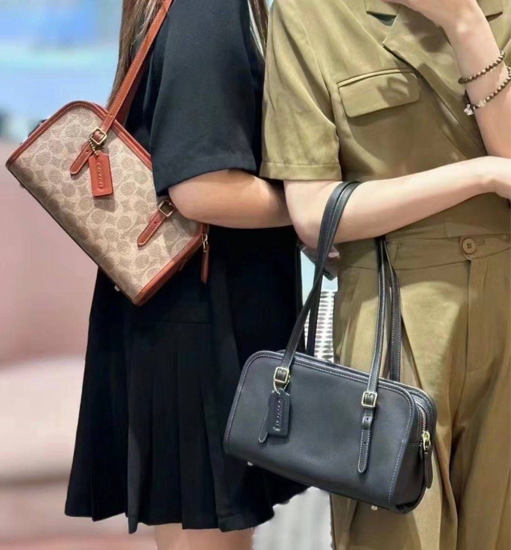 Coach swing zip, Women's Fashion, Bags & Wallets, Shoulder Bags on ...