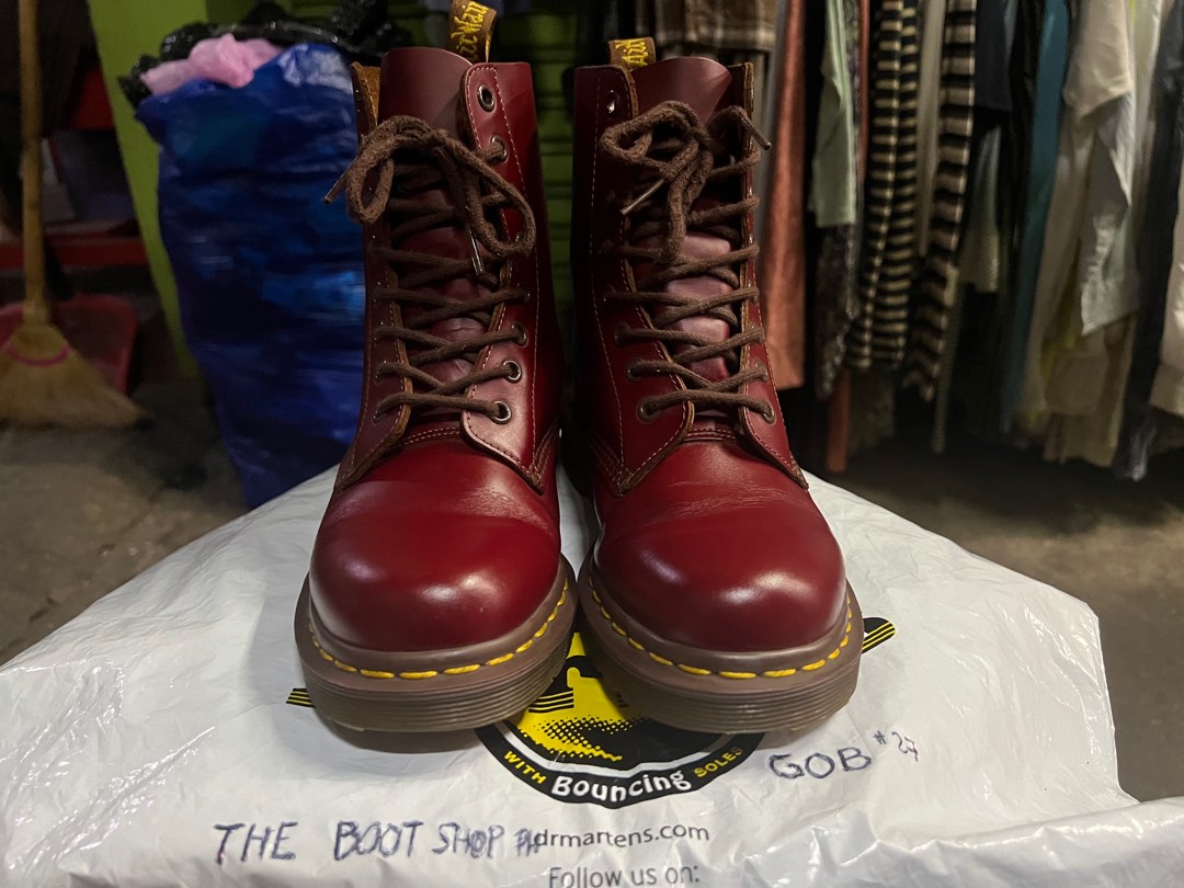 Dr. Martens 1460 Uk4, Women's Fashion, Footwear, Boots on Carousell