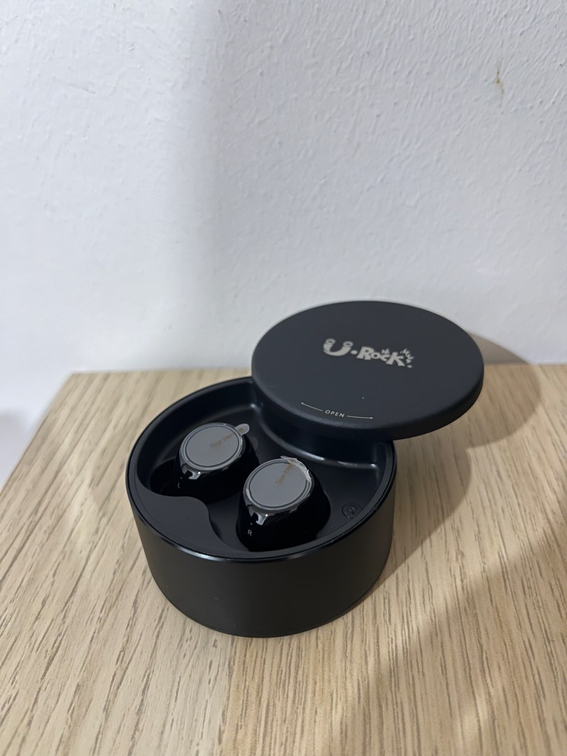 Earbuds URock 6, Audio, Earphones on Carousell