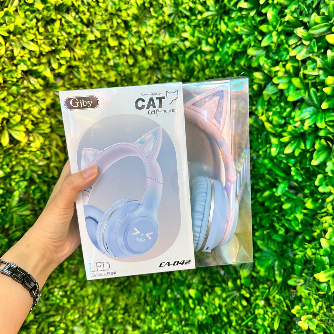 Fun Claw Cat Ears Headphones, Audio, Headphones & Headsets on Carousell