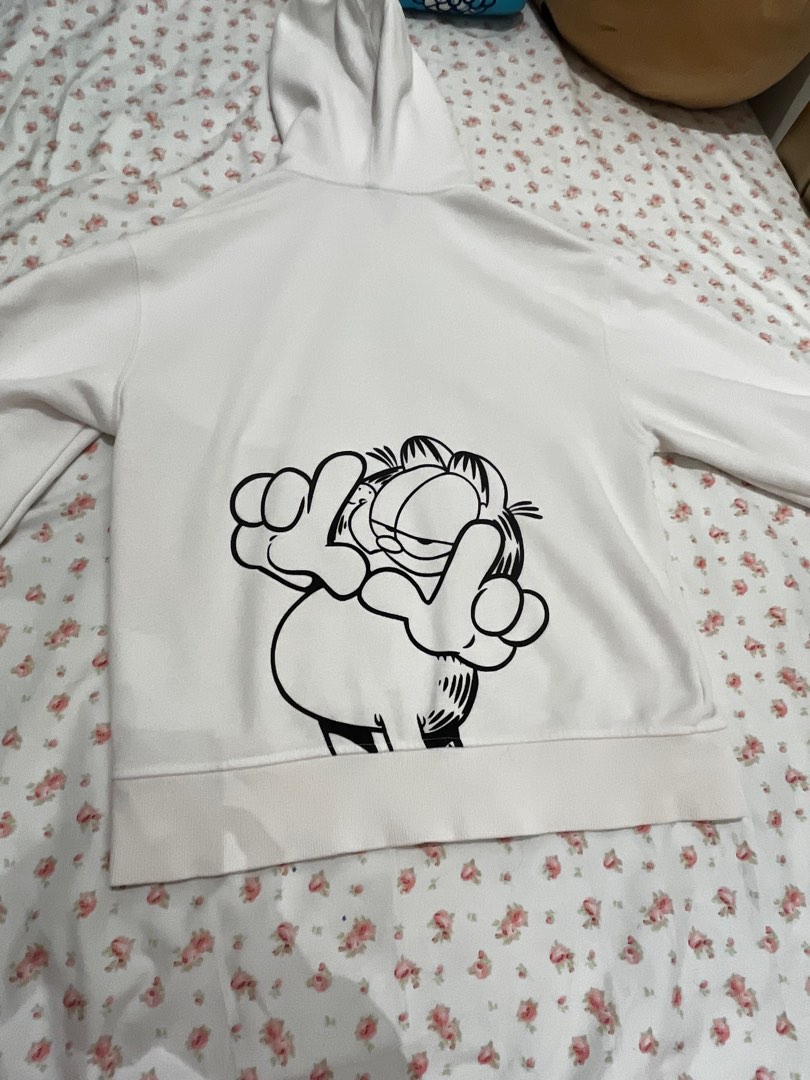garfield hoodie/jumper, Women's Fashion, Tops, Other Tops on Carousell