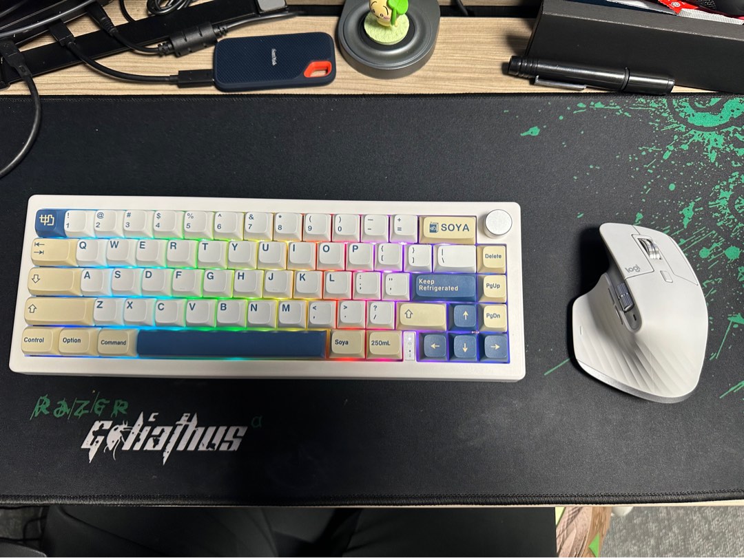 GMK67 gateron pro yellow switch, PBT soya keycaps, Computers & Tech ...