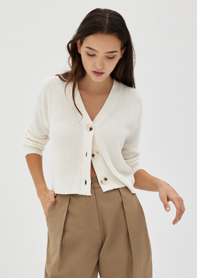 lb kayra relaxed knit cardigan, Women's Fashion, Coats, Jackets and Outerwear on Carousell