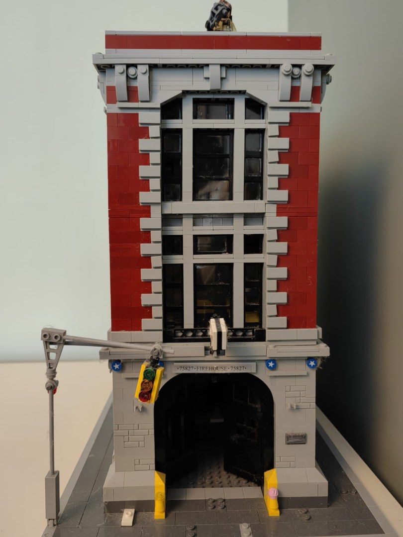 Lego ghostbuster firehouse headquarters, 興趣及遊戲, 玩具 & 遊戲類 - Carousell