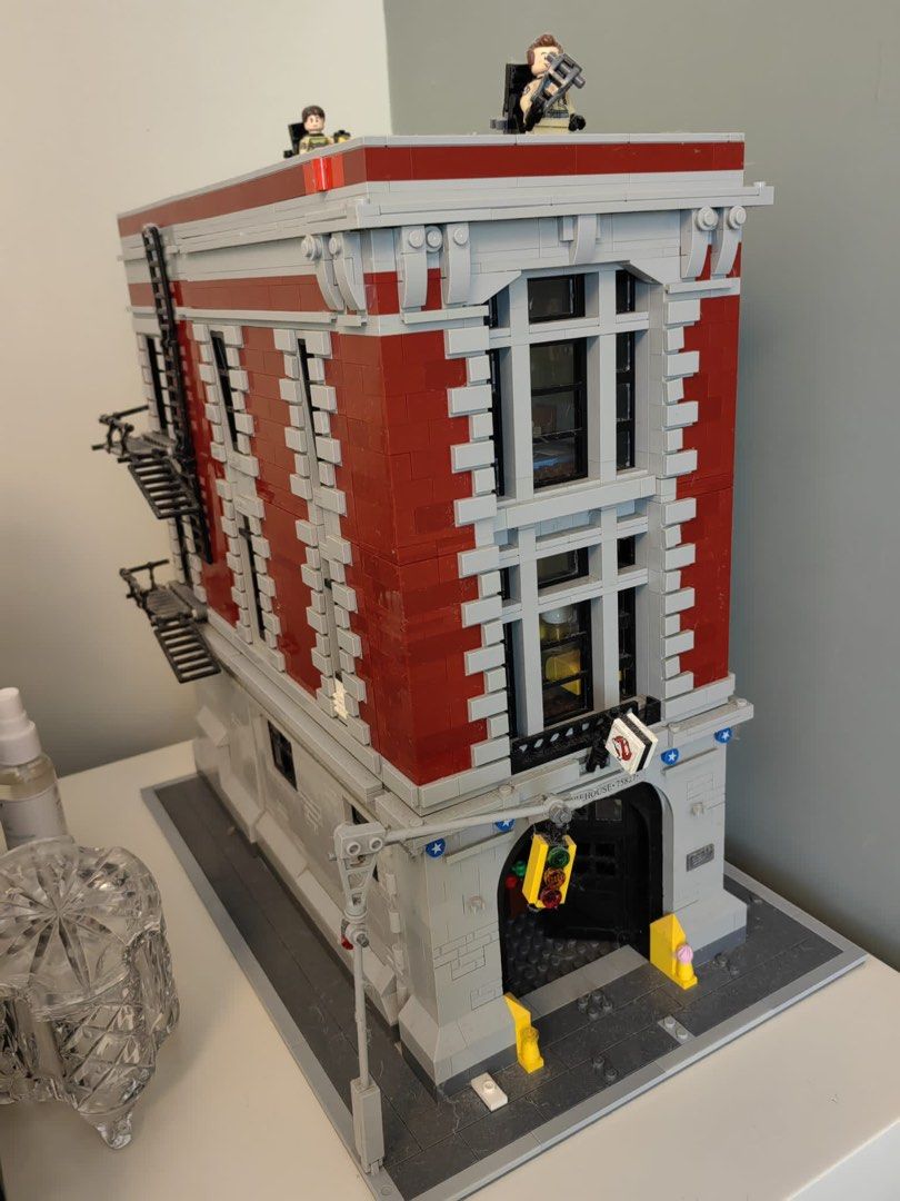 Lego ghostbuster firehouse headquarters, 興趣及遊戲, 玩具 & 遊戲類 - Carousell