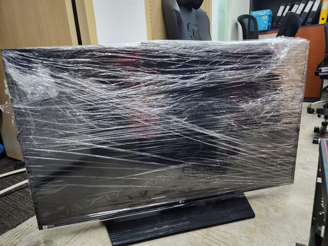 LG TV Monitor, TV & Home Appliances, TV & Entertainment, TV on Carousell